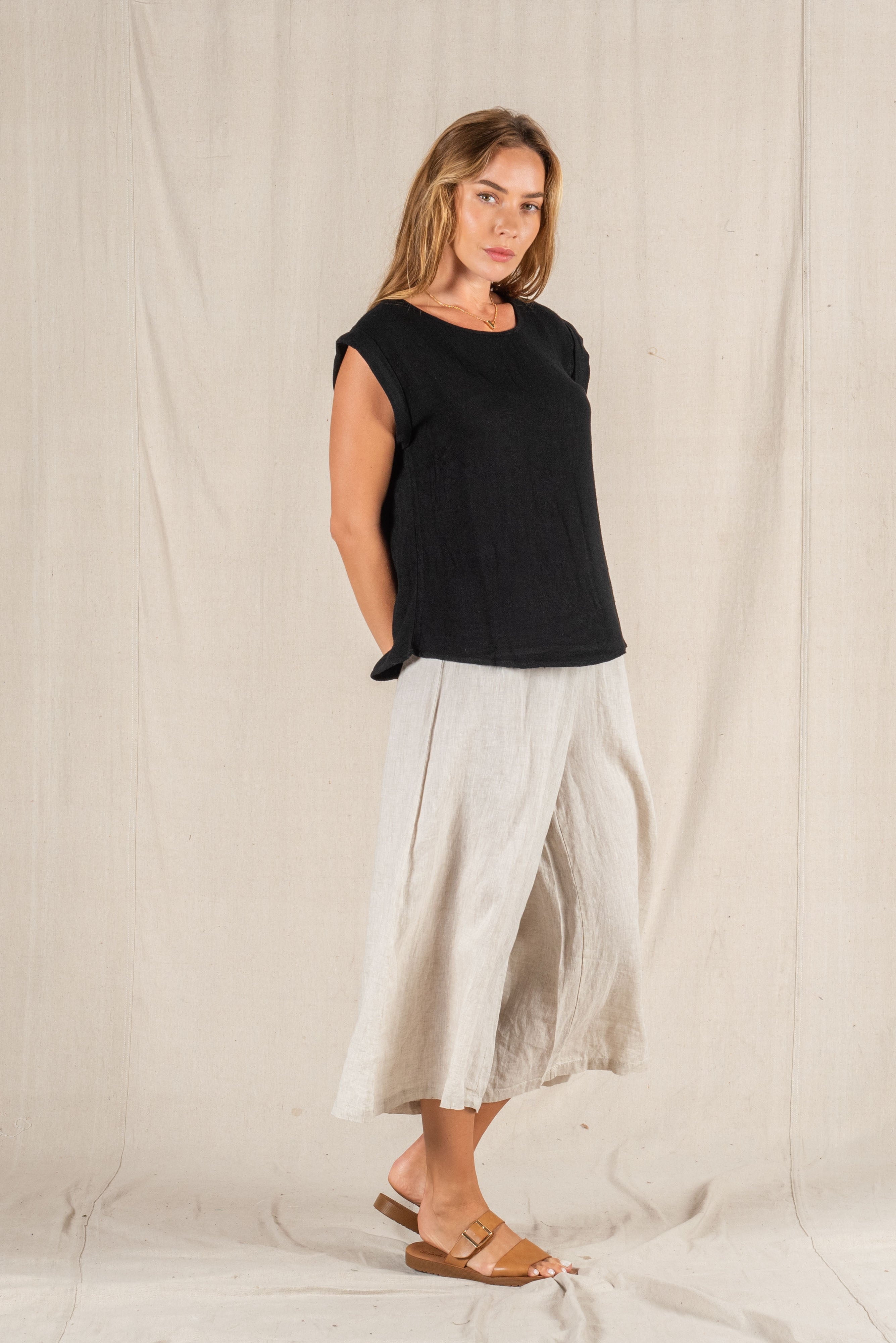 Valeria Cassidy Top - Black – WillowBlu Boutique